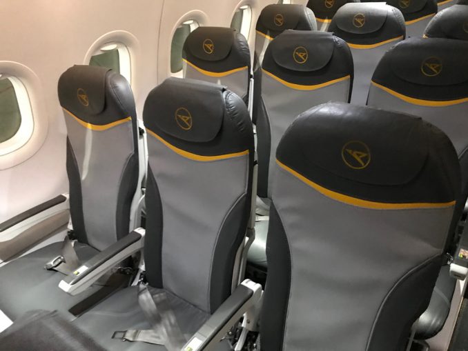 Review: Condor Economy Class im Airbus A321 von Hannover nach Korfu ...