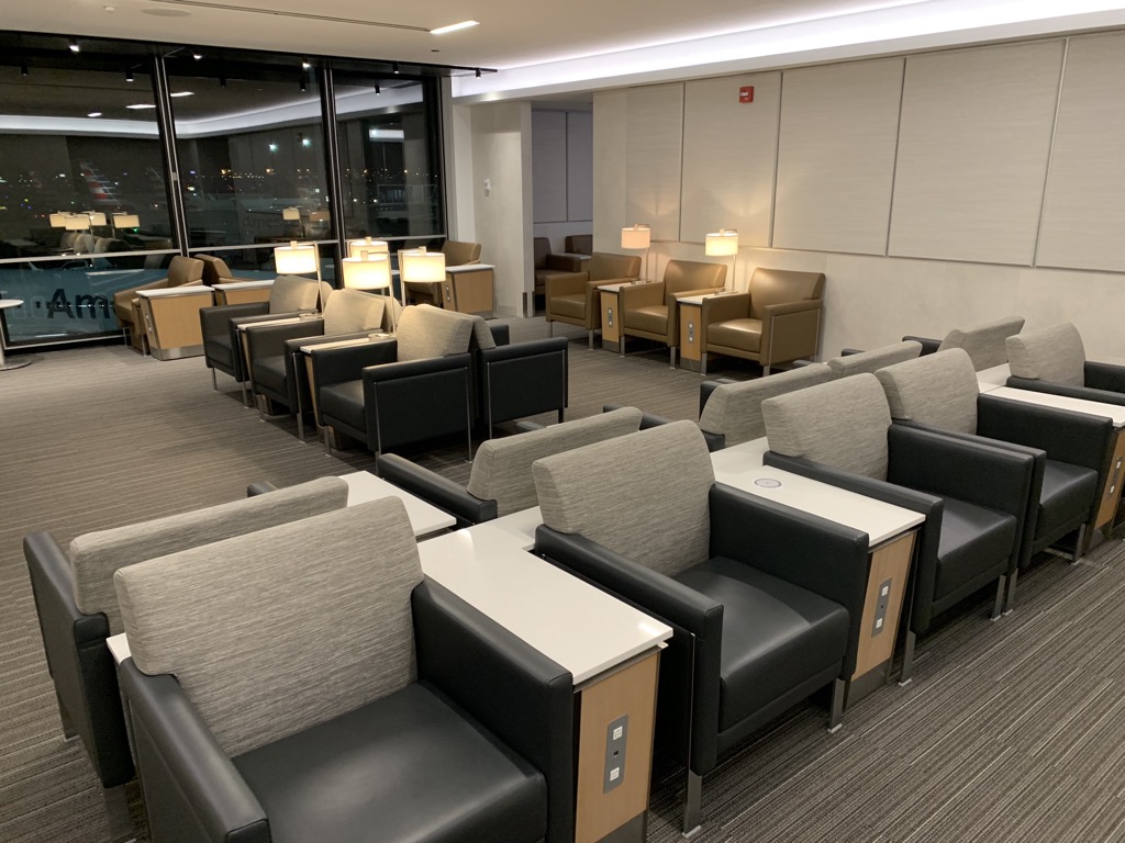 Review: American Airlines Flagship Lounge Chicago - Frankfurtflyer.de