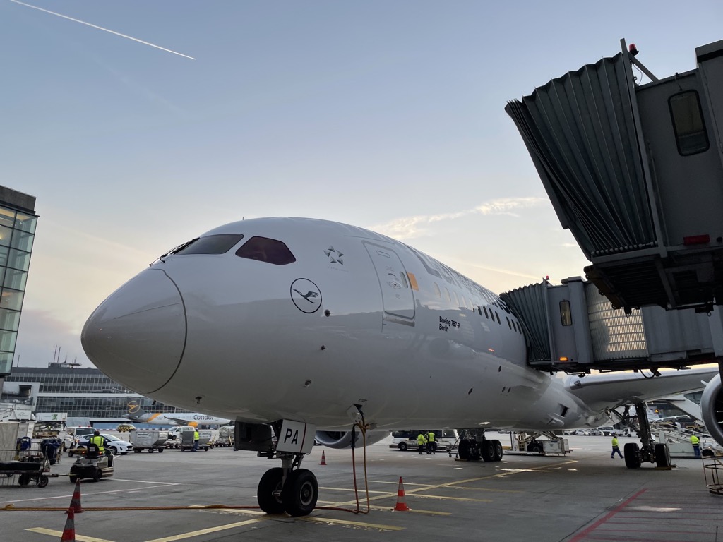 Neue Boeing 787 Dreamliner werden bei Lufthansa zunächst zur ...