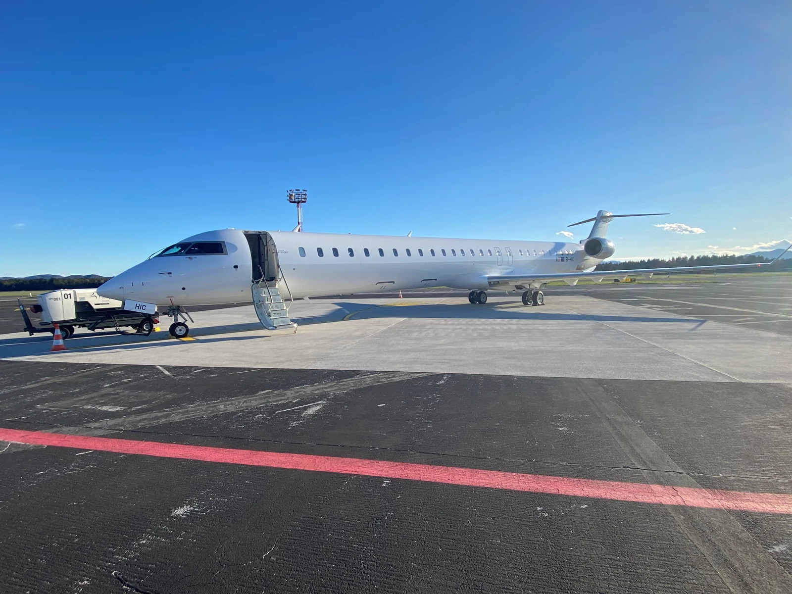 Unangenehmes Wet Leasing: Lufthansa setzt CRJ 1000 von CityJet ab ...