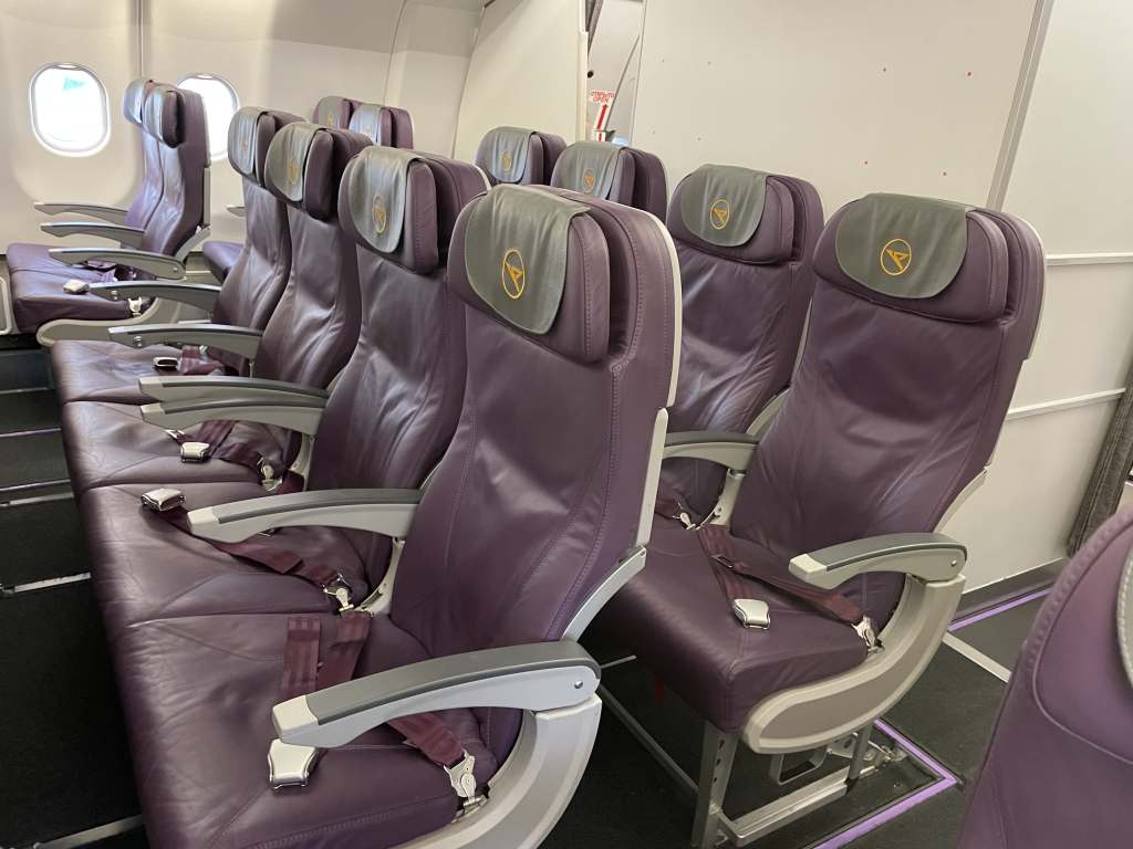 Review: Condor operated by Heston Airlines Economy Class im Airbus A330 ...