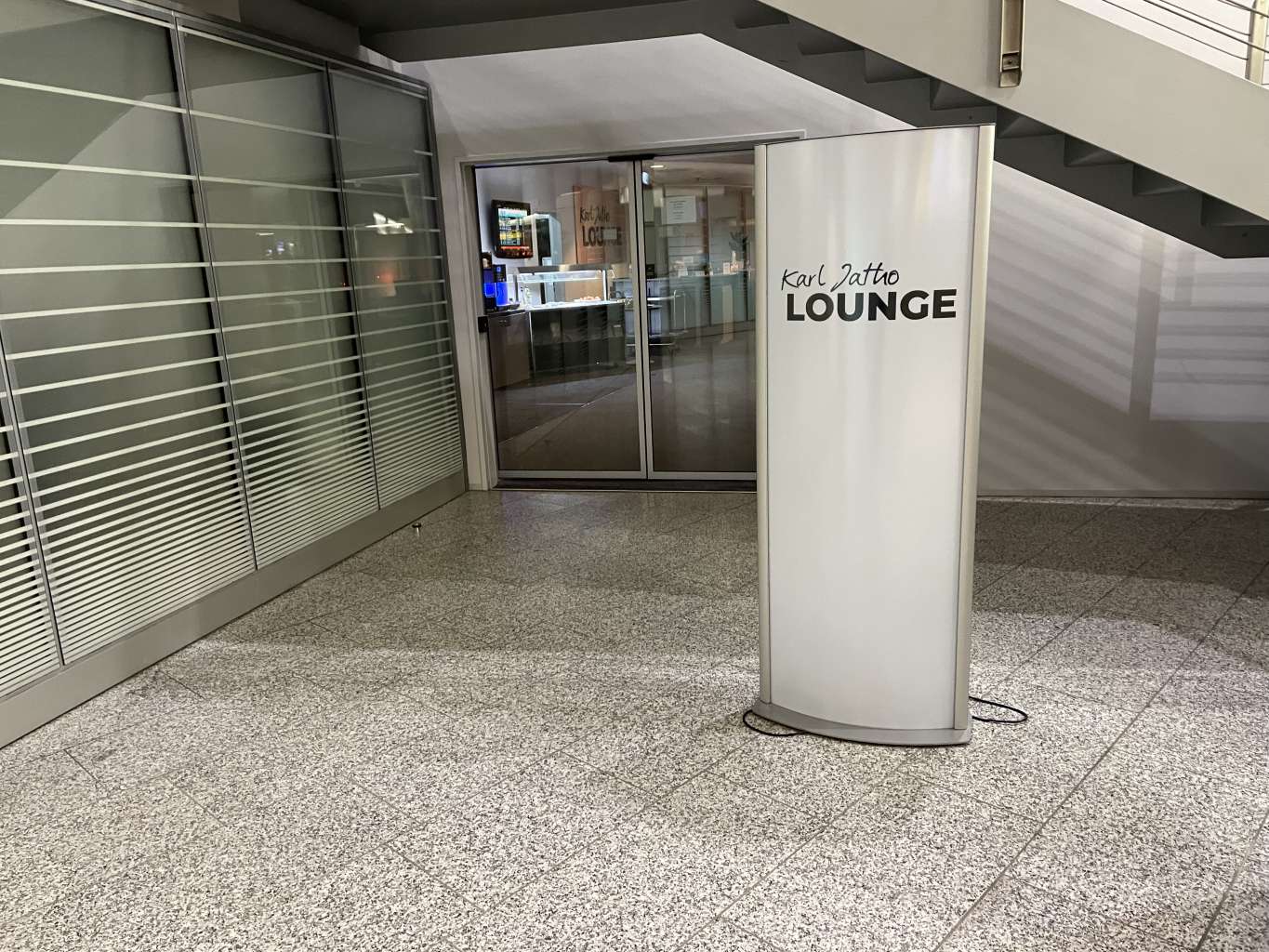 Review: Karl-Jatho-Lounge Hannover (HAJ) im Terminal A - Frankfurtflyer.de
