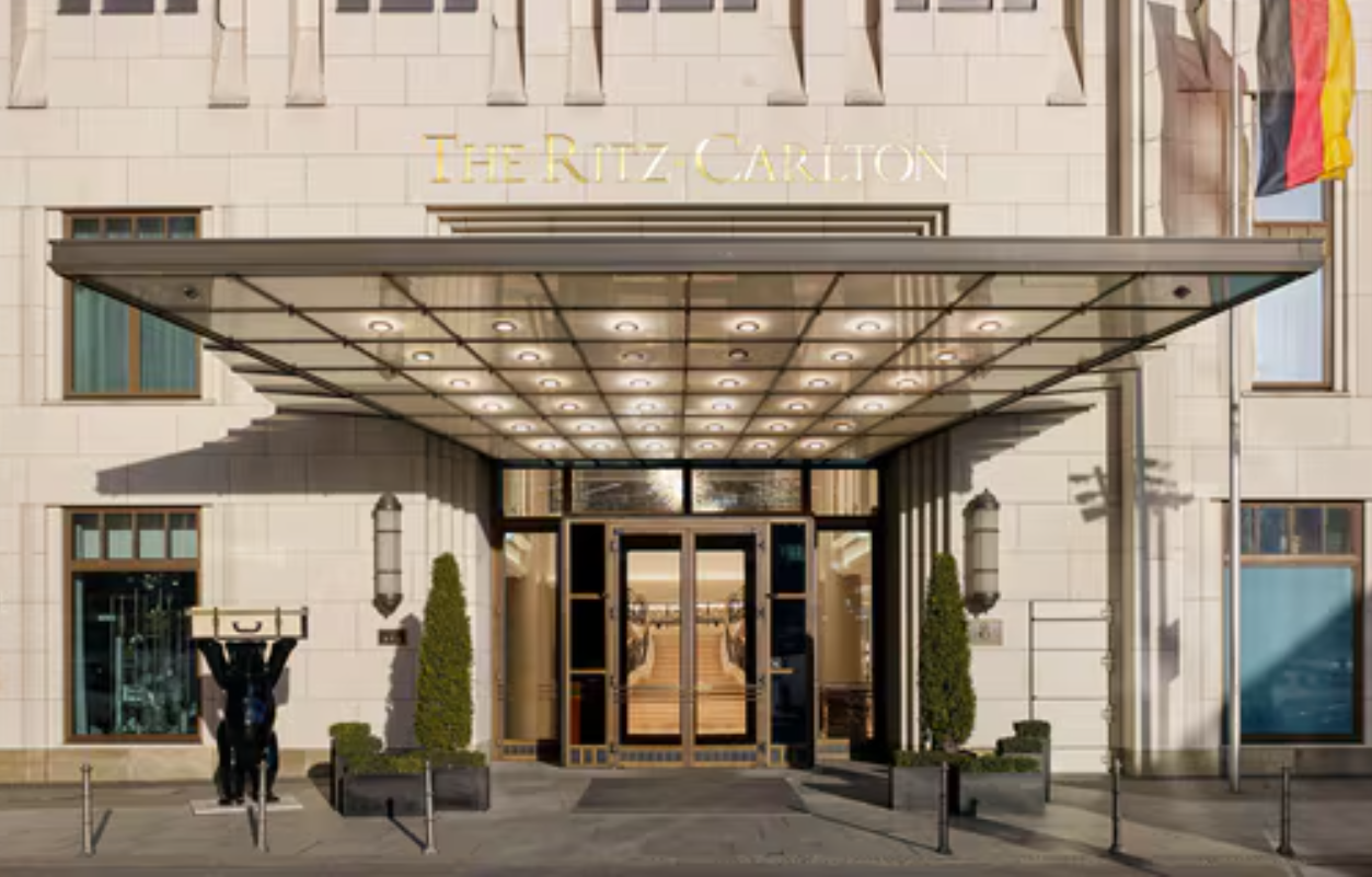 Ritz Carlton Luxushotels mit Vorteilen, Marriott Bonvoy Punkten ...