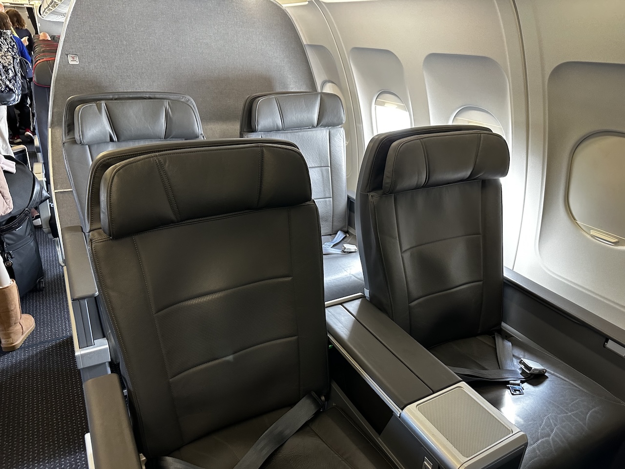 Endlich: Lufthansa will auf Mittelstrecken breite Business Class Sitze ...