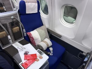 Review: Edelweiss Business Class | Flugzeugwechsel von Airbus A350 ...